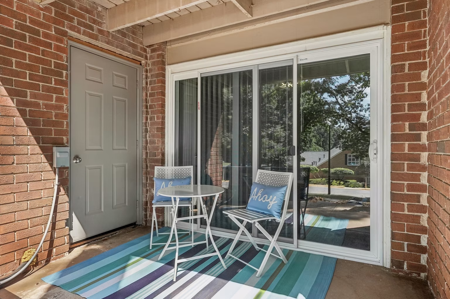Photos - Avondale Village