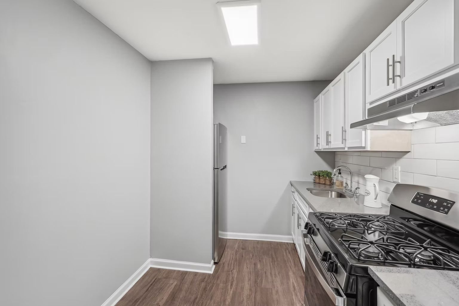 Photos - Avondale Village